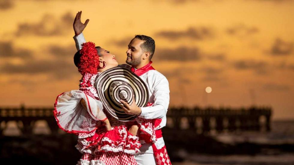 ¿Cómo Bailar Cumbia Paso a Paso? | Superprof